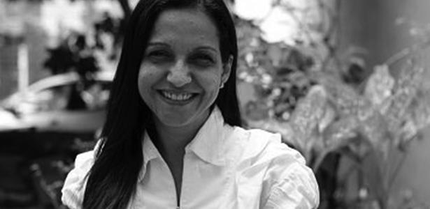 Iara Riça, dubladora da Arlequina, tem morte cerebral aos 56 anos
