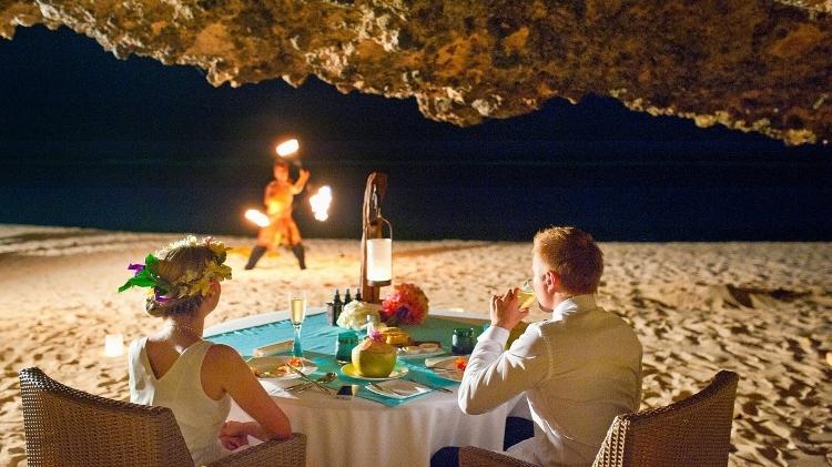 Viajando com um grande amor? Conheça restaurantes românticos pelo mundo ...