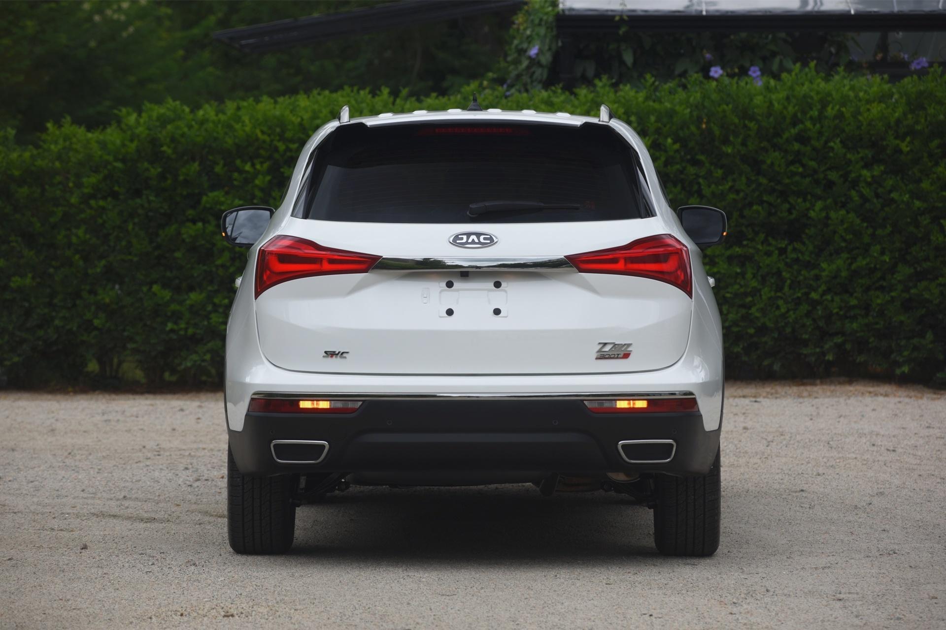 JAC T80, 7 lugares, aposta em tecnologia e turbo. Chinês vale R$ 140 mil?