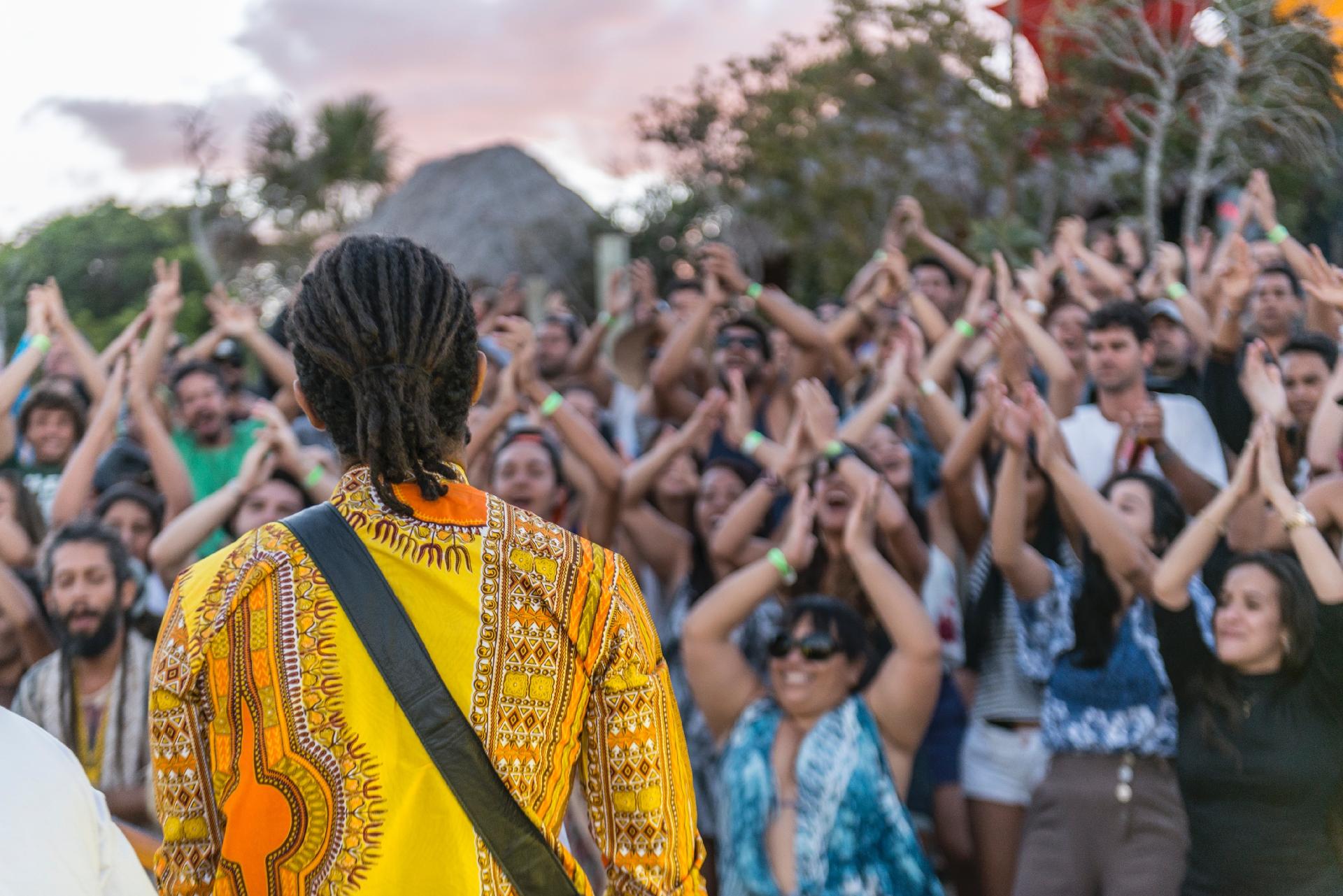 Natiruts reúne tribos indígenas em videoclipe para retratar a ...