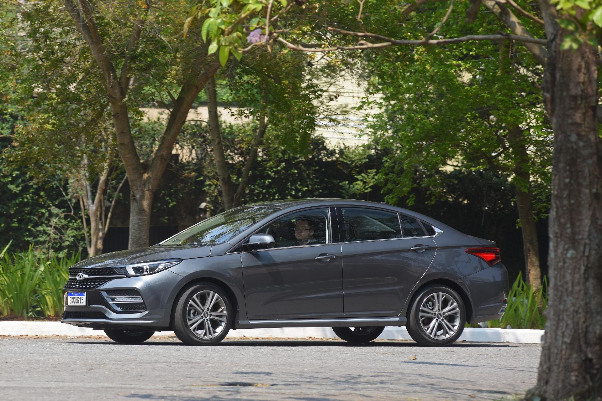 Arrizo 6: rival de Corolla e Civic surpreende em conforto e desempenho