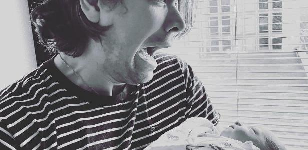 Zac Hanson anuncia o nascimento do quinto filho com Kate Hanson