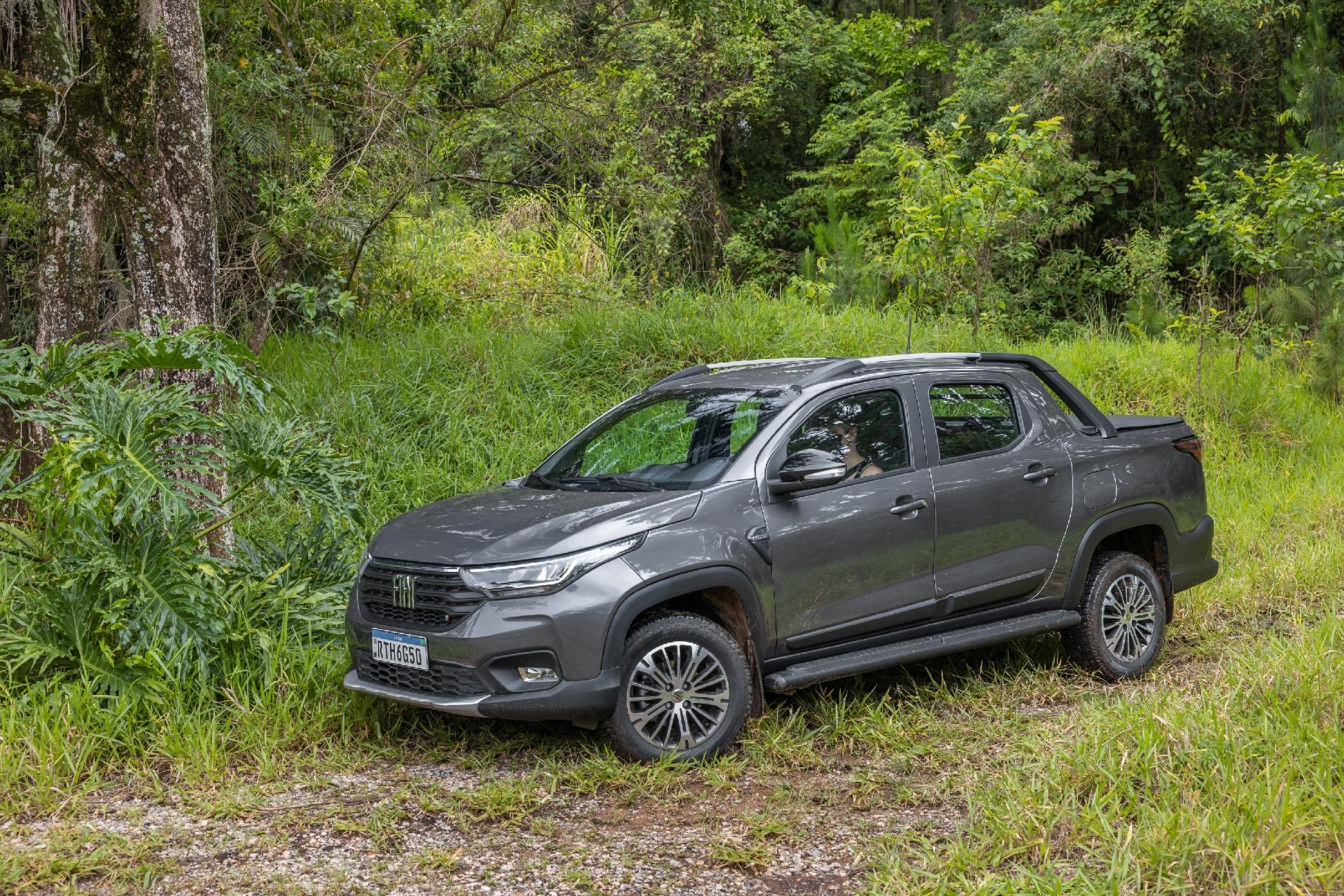 Fotos: Fiat Strada Ranch: nova versão de topo estreia câmbio automático ...