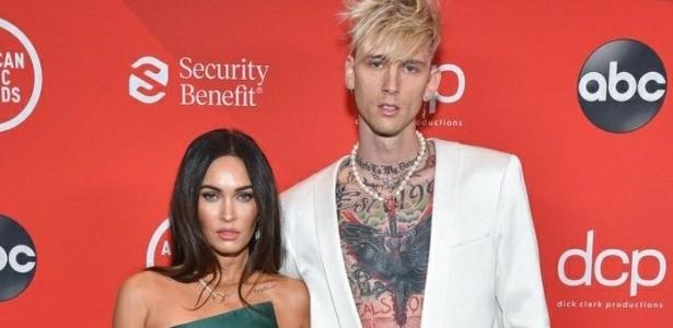 Megan Fox e Machine Gun estreiam no red carpet do AMAs