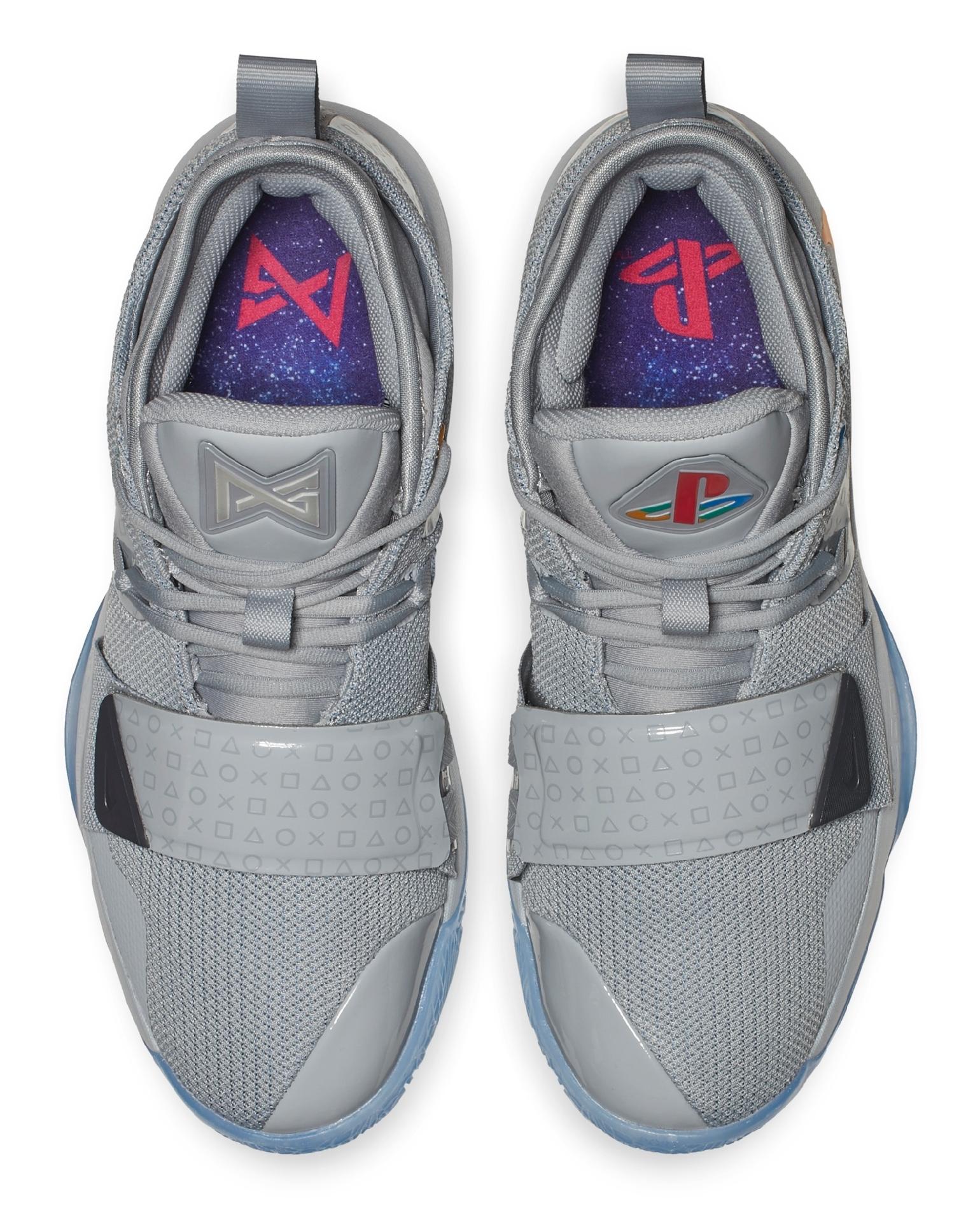 Fotos: Tênis do PlayStation + Paul George - 22/11/2018 - UOL Start