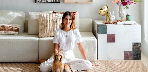 20 anos depois, ela transformou o apê da infância em um lar ...