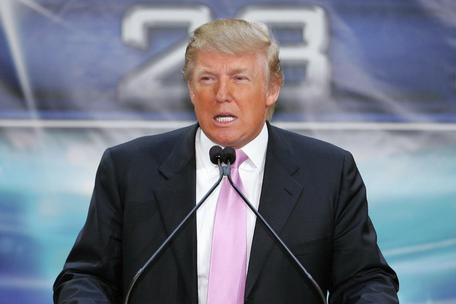 Fotos: História ilustrada do cabelo de Donald Trump - 10/11/2016 - UOL ...