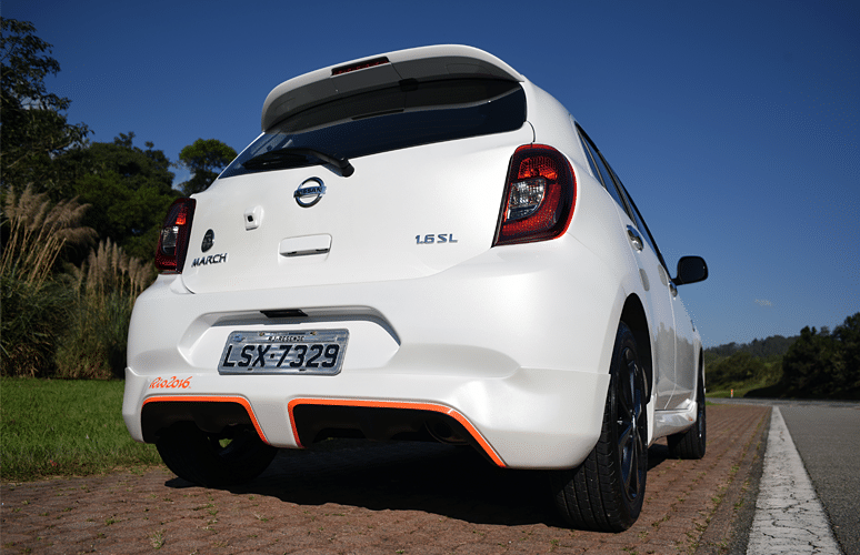 Série especial Nissan March Rio chama atenção; falta desempenho - 26/05 ...