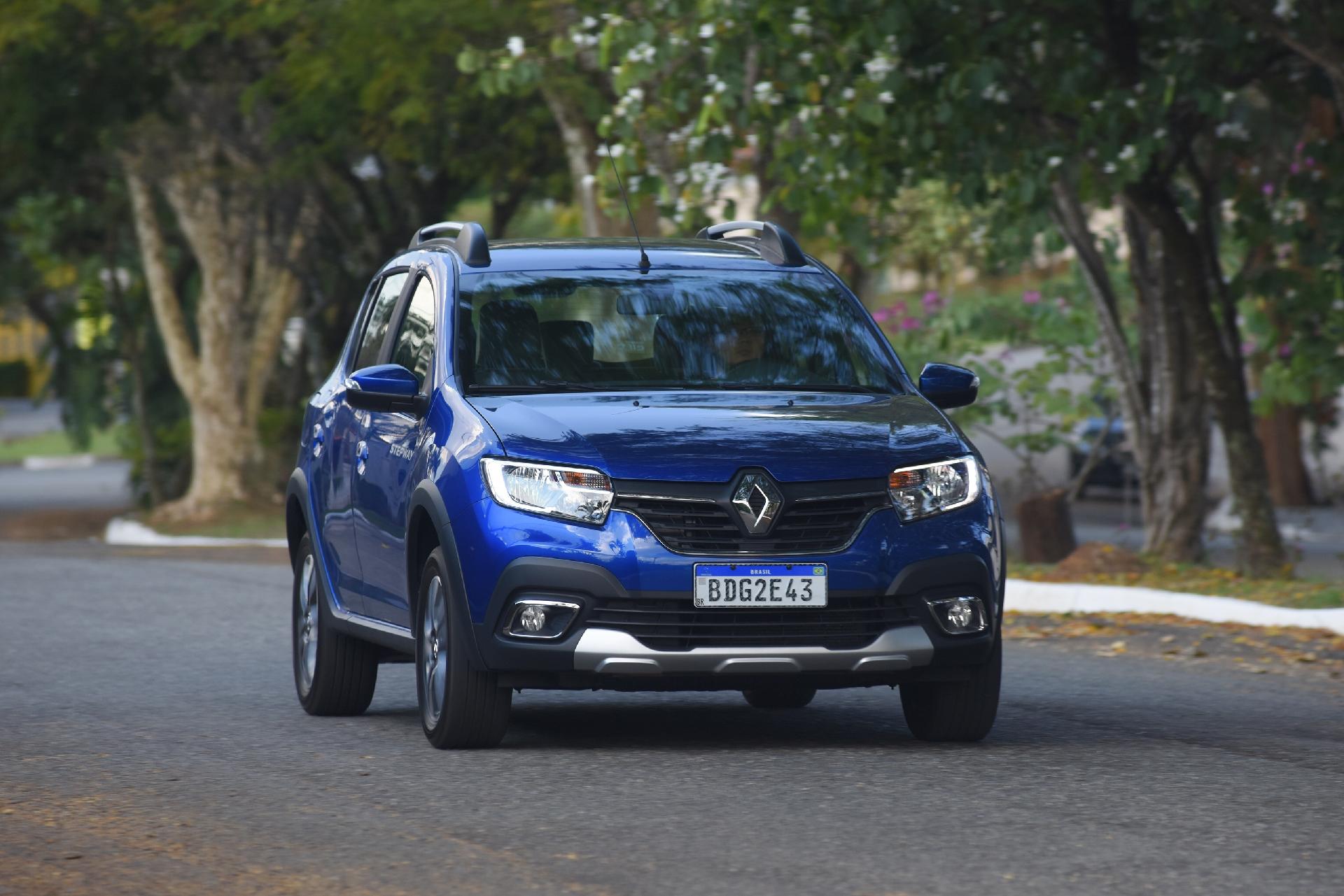 Duelo Chevrolet Onix x Renault Stepway