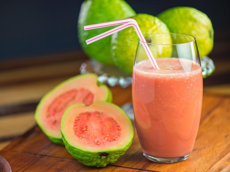 Suga glicose no sangue, aumenta colágeno: os benefícios da goiaba