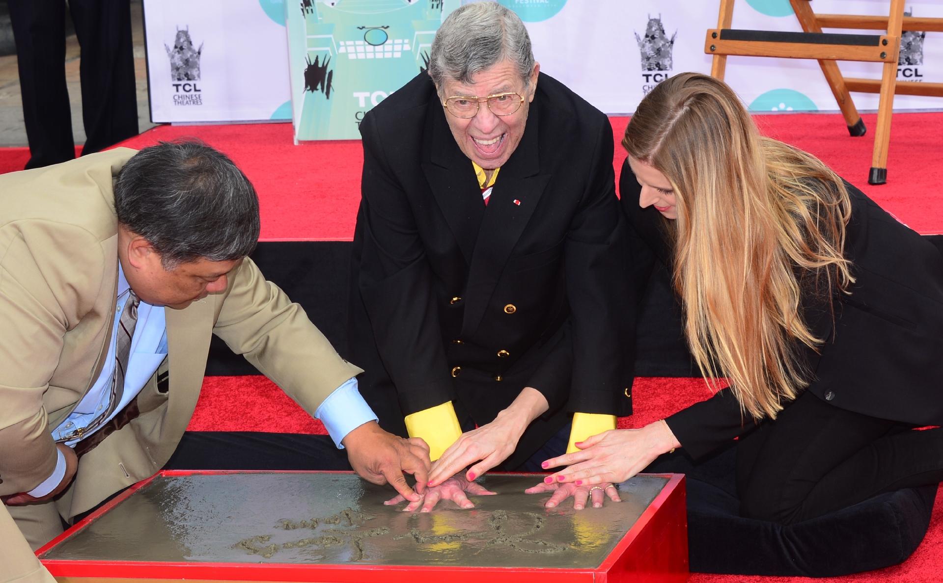 Jerry Lewis exclui de testamento seis filhos do primeiro casamento - 22 ...