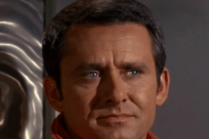 Roger Perry, ator de "Star Trek" e "Os Monstros", morre de câncer aos ...