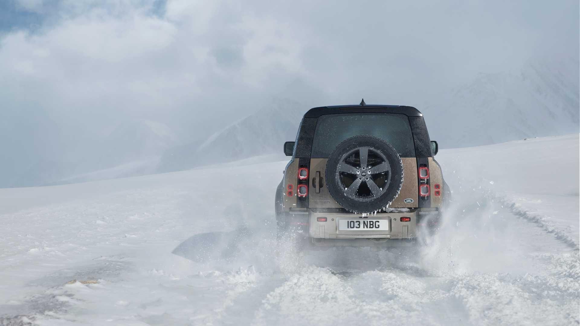 Novo Land Rover Defender: 4x4 ressurge e vem para o Brasil em 2020