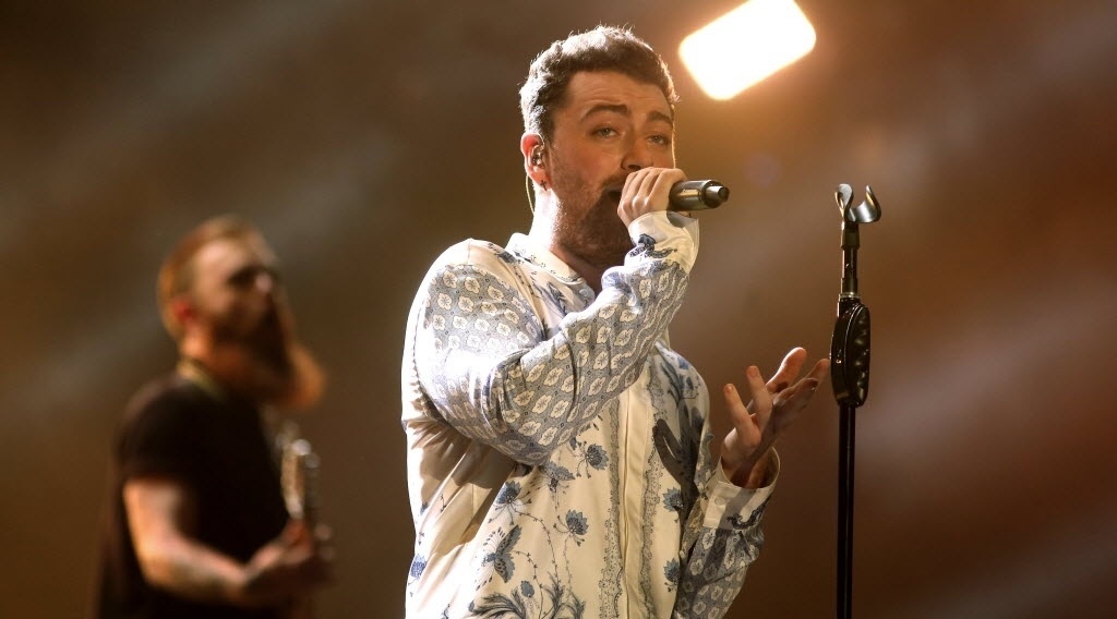 Interpretada por Sam Smith, música-tema de novo 007 lidera parada ...