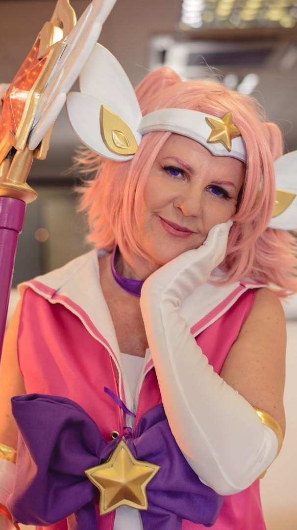 Mãe de um dos melhores pro players do Brasil faz cosplay de "LoL" - 23 ...