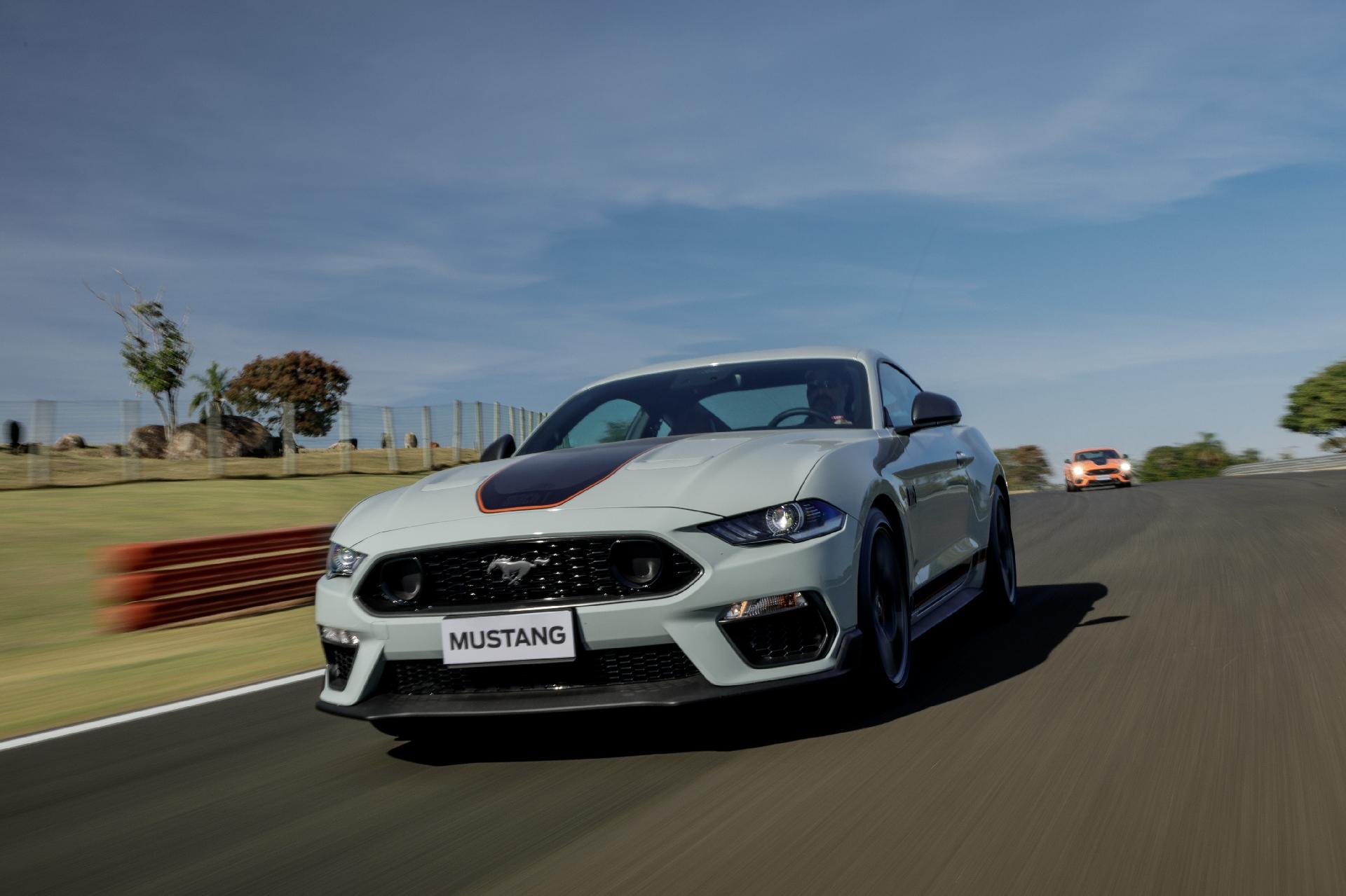 Ford Mustang Mach 1 chega ao Brasil; veja preço e equipamentos