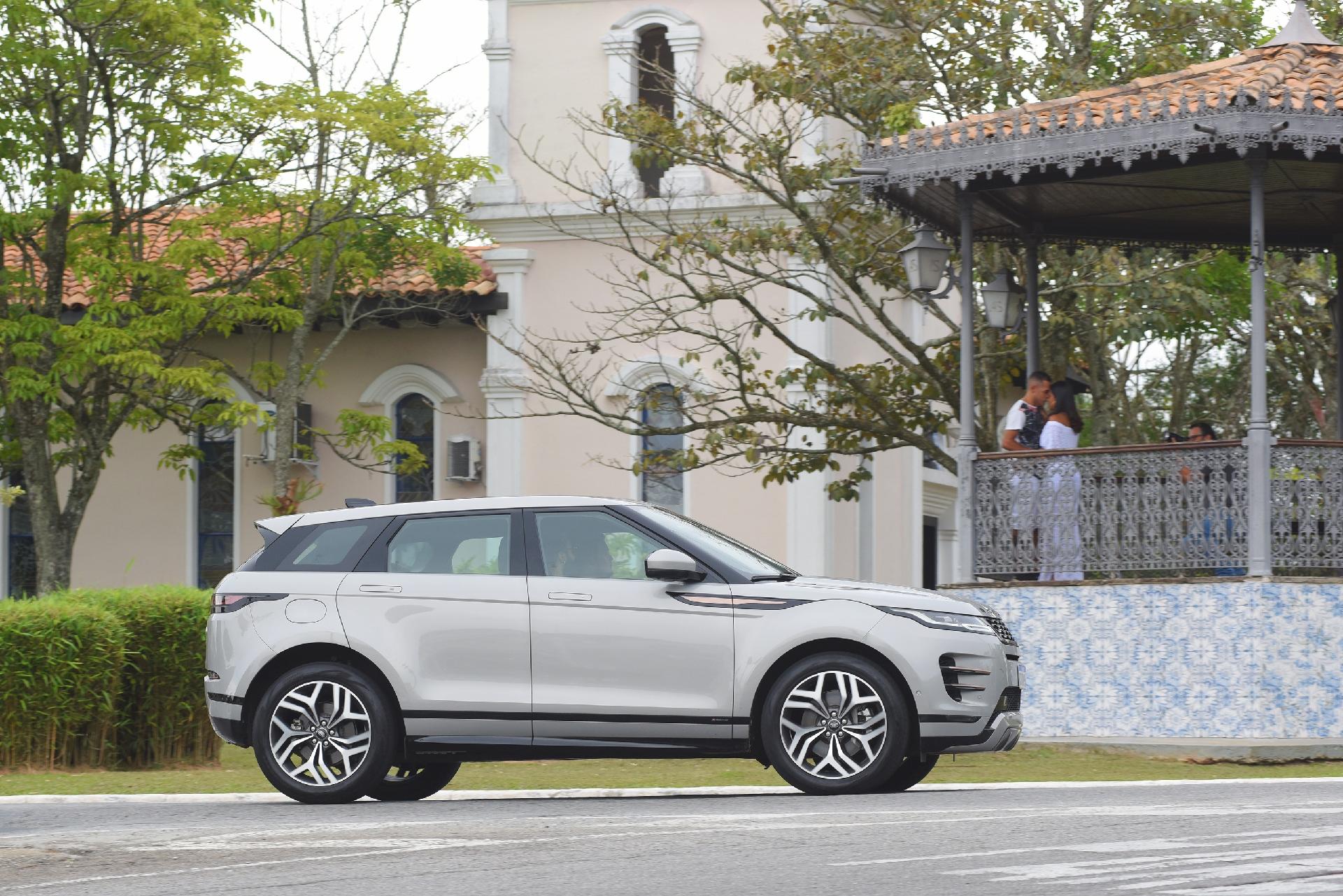 Range Rover Evoque: avaliamos o SUV tecnológico que chega por "só" R ...