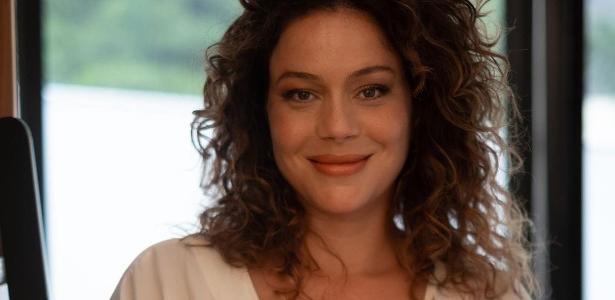 Leandra Leal aparece grávida em fotos tiradas pelo marido