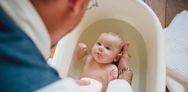 Como escolher a banheira certa para o seu bebê?