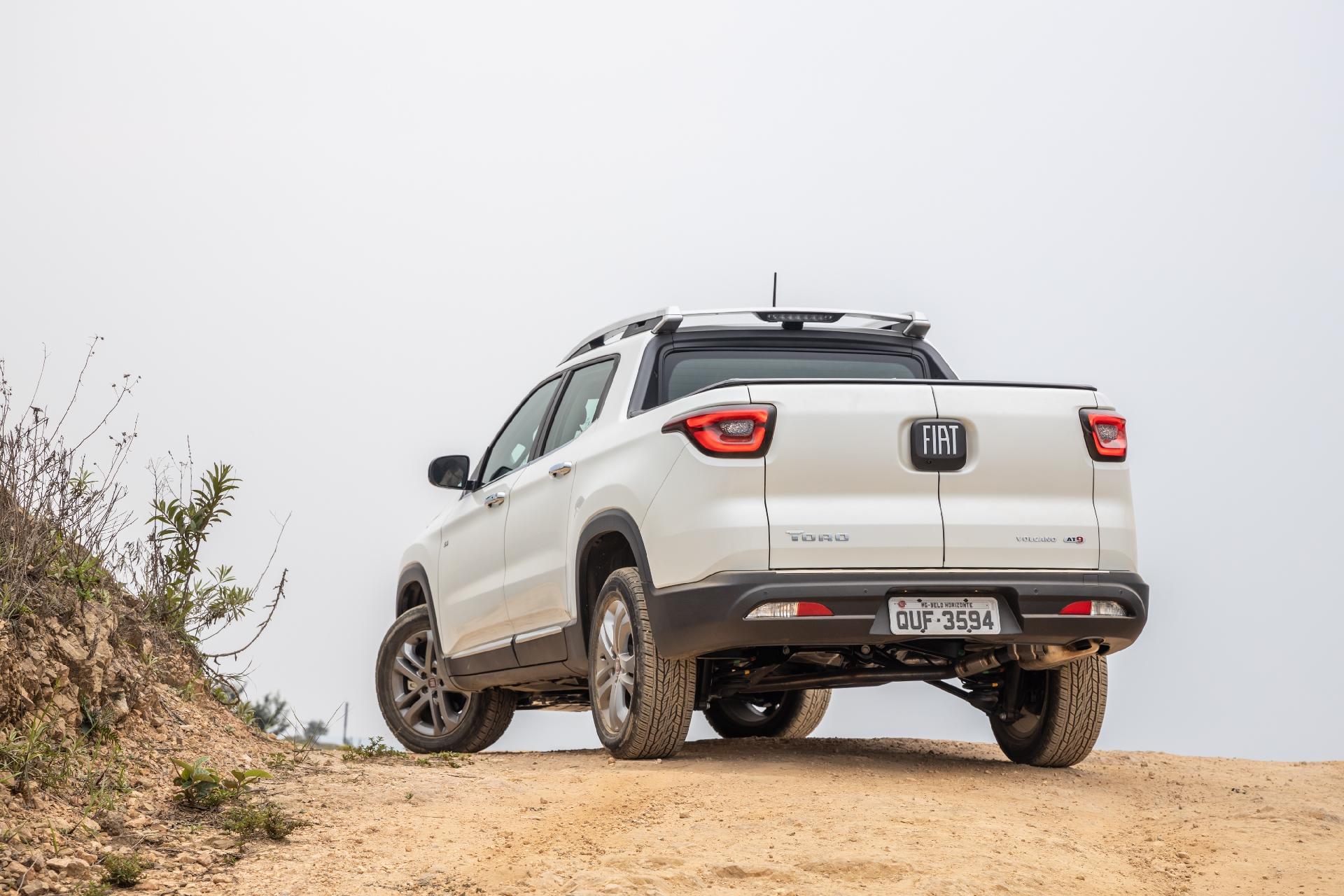 Veja como é a Fiat Toro 2020 Volcano flex