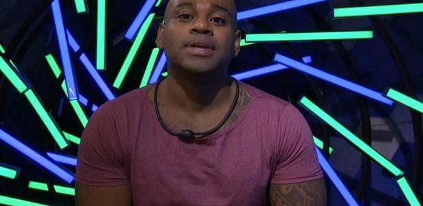 BBB 23: Cezar nega desistência do reality após crise de choro