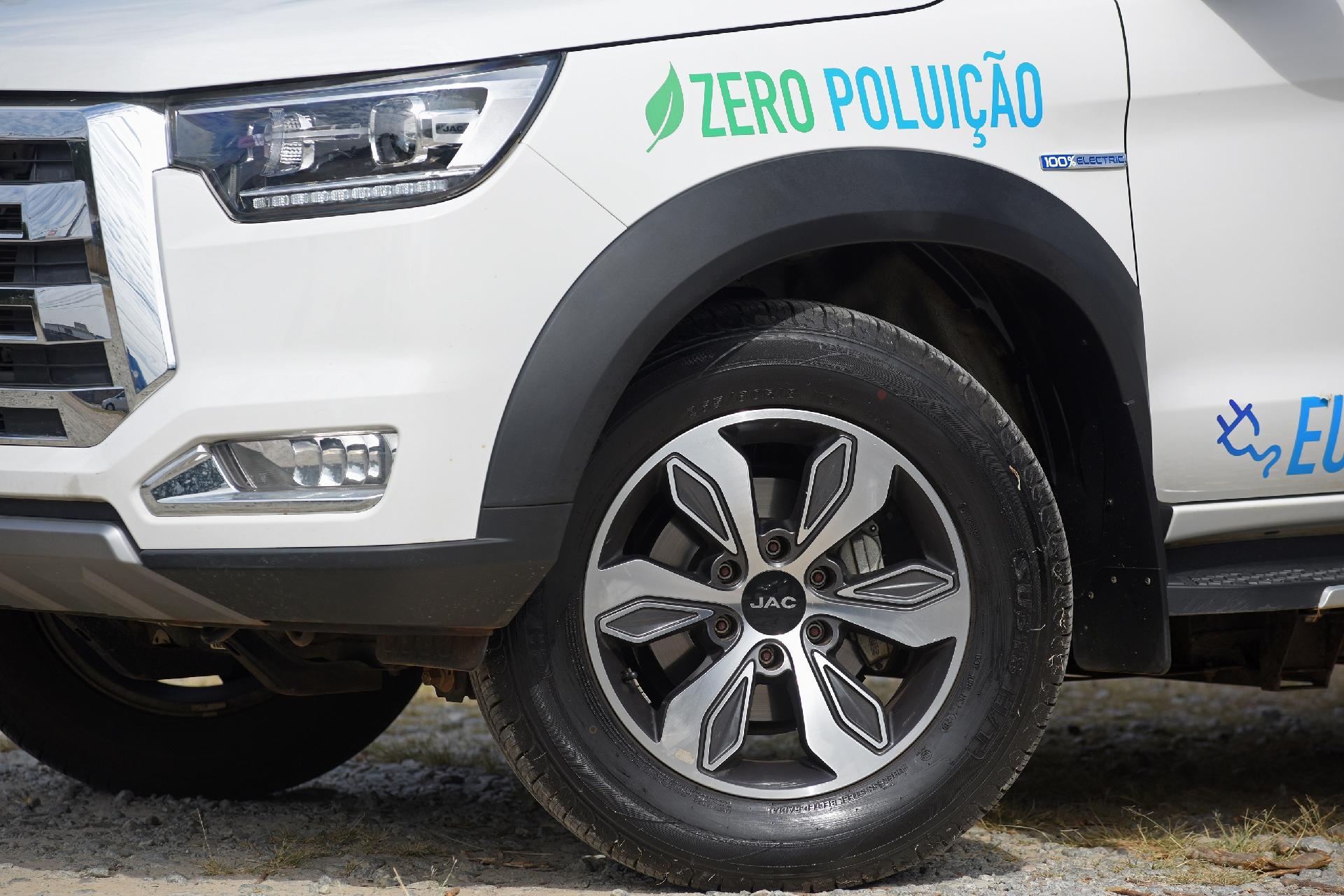 Fotos: Avaliação: conheça a JAC iEV 330P, a 1ª picape elétrica do mundo ...