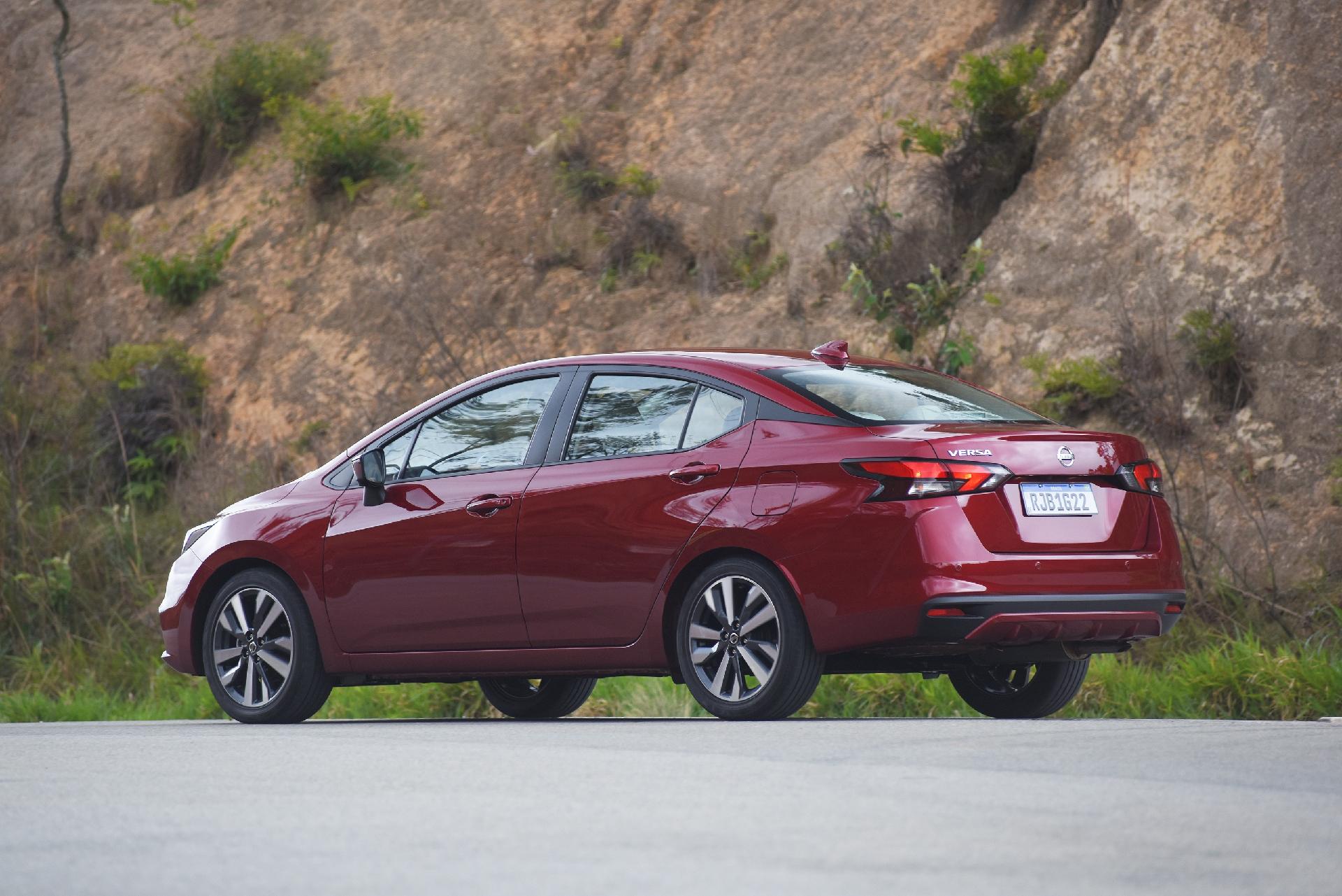 Fotos: Novo Nissan Versa muda radicalmente no design e fica mais seguro ...