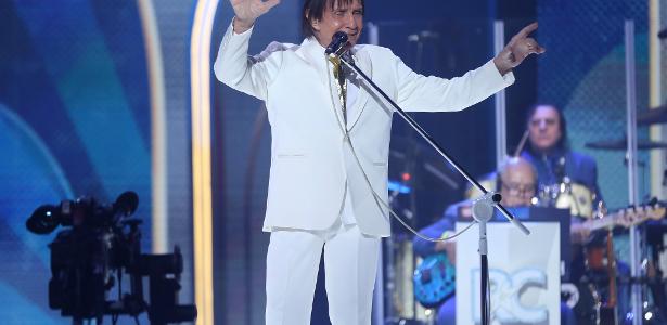 Roberto Carlos: como foi acidente que fez cantor perder parte da perna