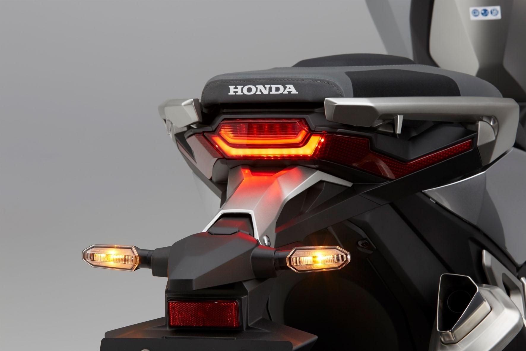Novo Honda X-ADV quer ser SUV de duas rodas; conheça