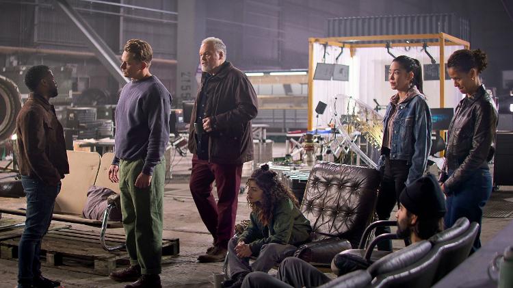 Lift: Kevin Hart assalta avião após sucesso em comédias e condenação