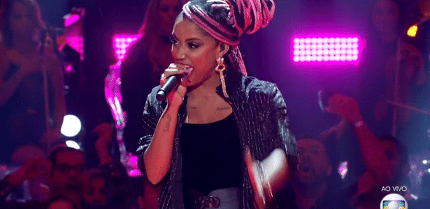 Backing vocal de Péricles, Helen Cristina é eliminada do The Voice ...