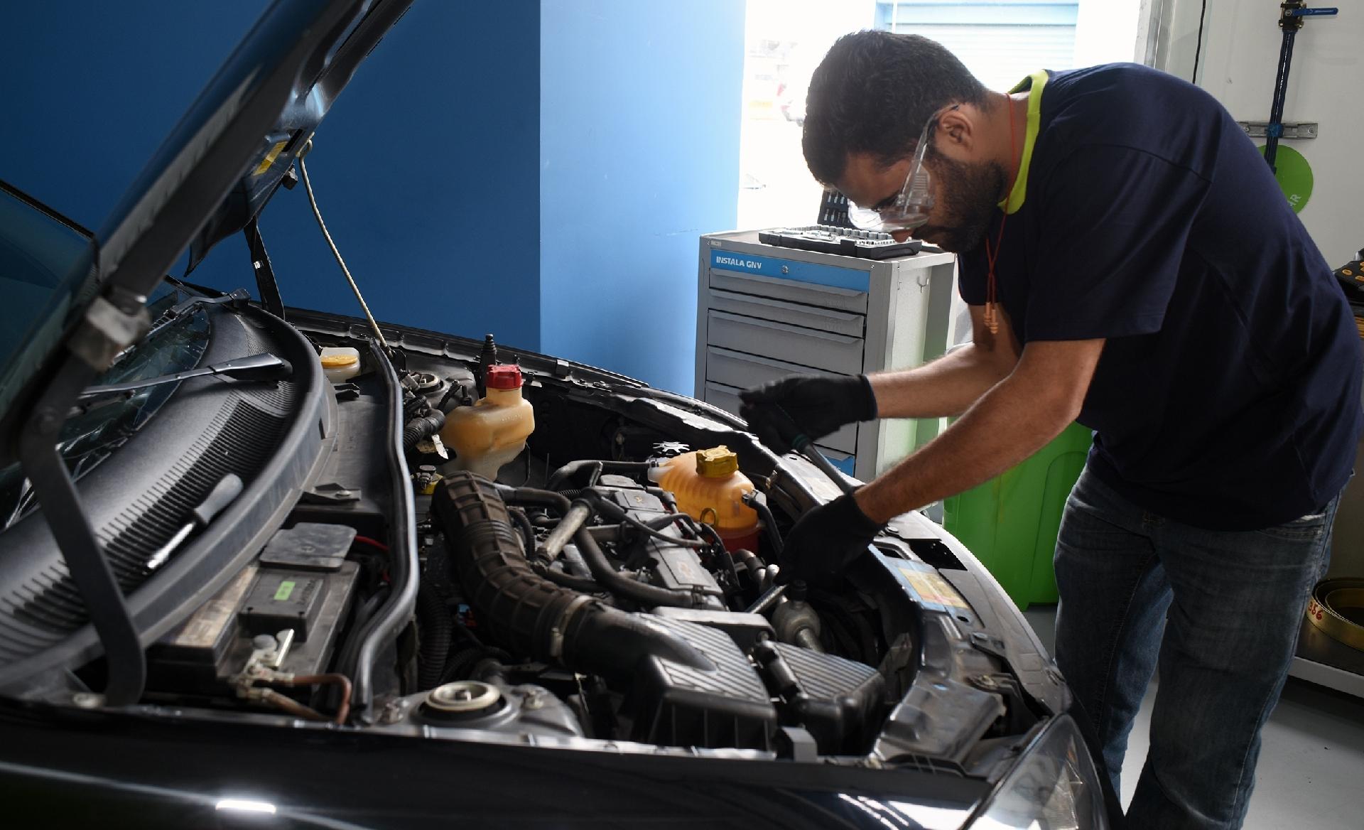 Como é feita a conversão de um carro para GNV