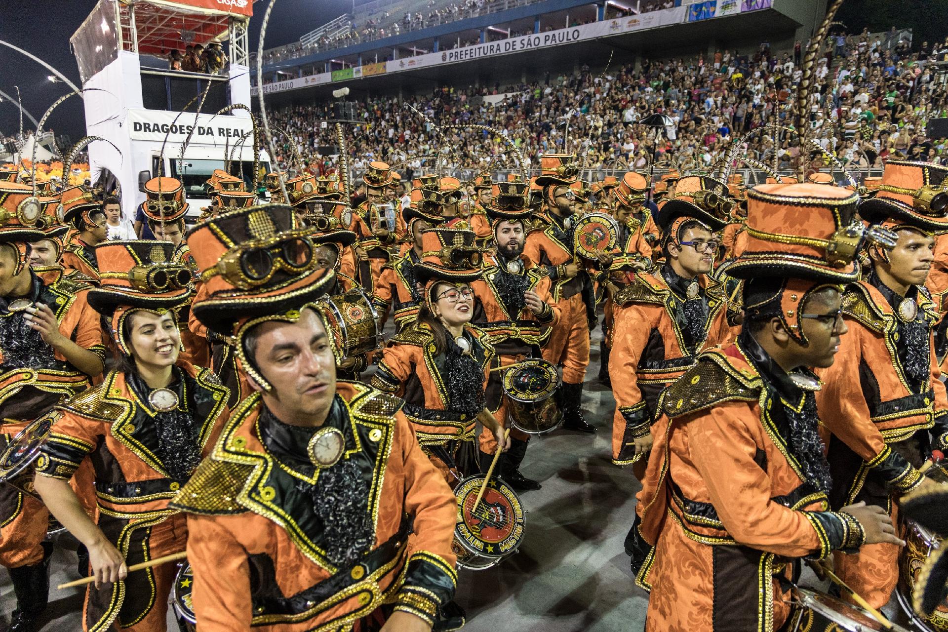 Veja fotos da Dragões da Real no Desfile das Campeãs de SP - São Paulo ...