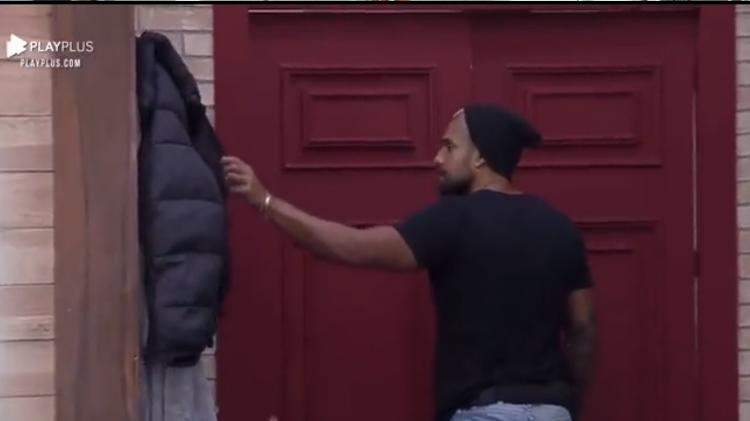 A Fazenda 2021: Rico pergunta se Bil viu a jaqueta rasgada