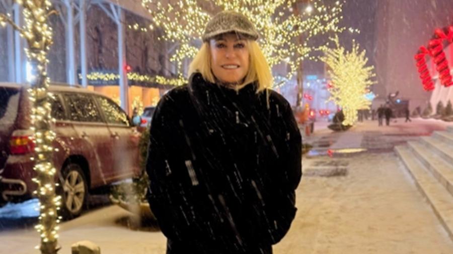 Ana Maria Braga se surpreende com nevasca em Nova York: 'Lindo de ver'