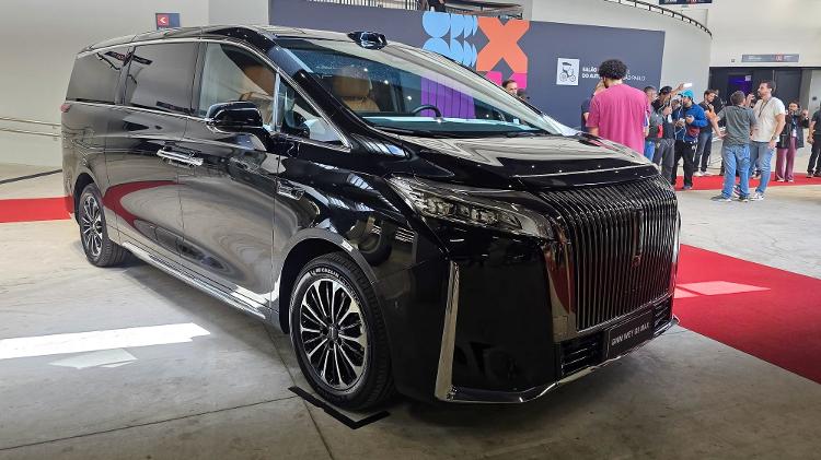 Luxo chinês: GWM revela no Salão de SP SUV 4x4 e minivan executiva