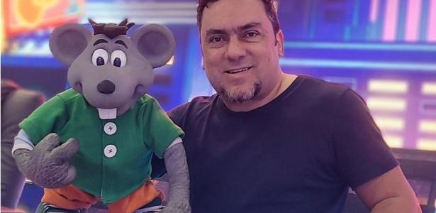 Xaropinho: conheça Eduardo Mascarenhas, humorista criador do boneco