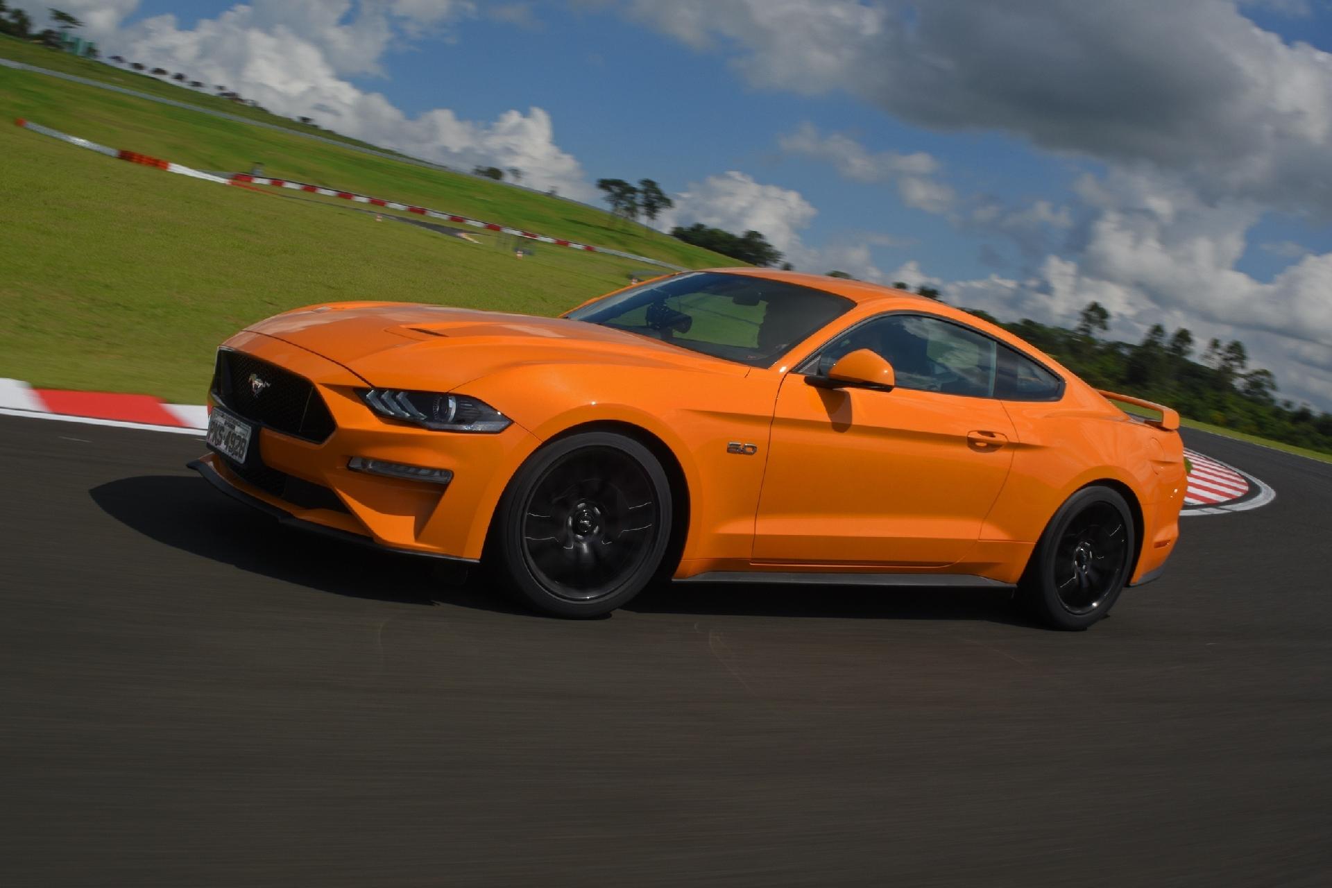 Fotos: Veja como é o Ford Mustang que chega ao Brasil por R$ 299.900 ...