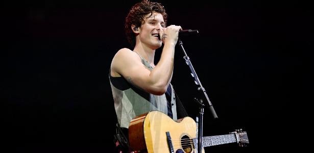 Shawn Mendes cai durante show em São Paulo - 29/11/2019 - UOL ...