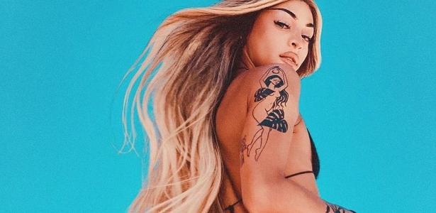 Pabllo Vittar Posa De Biquíni Fio Dental E Fãs Elogiam Linda