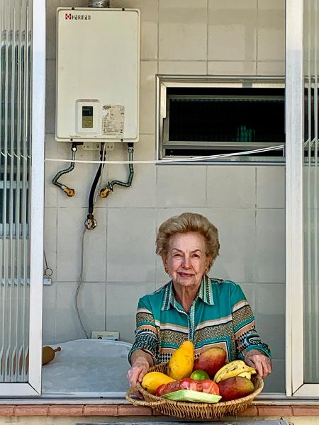 Da janela de quarentena a musa do Instagram: conheça Dona Eunice, 90 ...