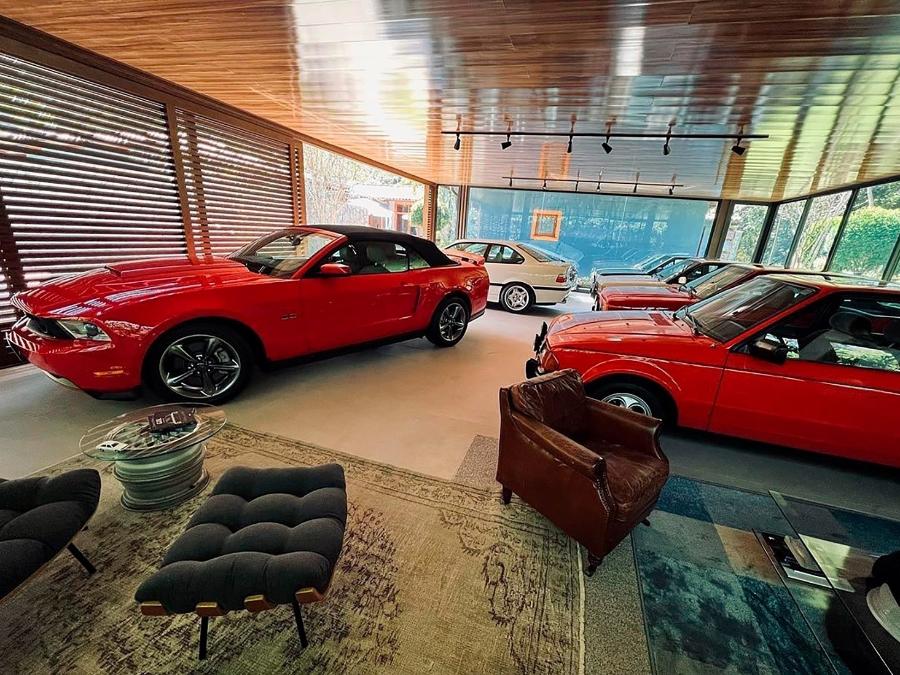 Bonner revela sua garagem dos sonhos: veja as joias do apresentador