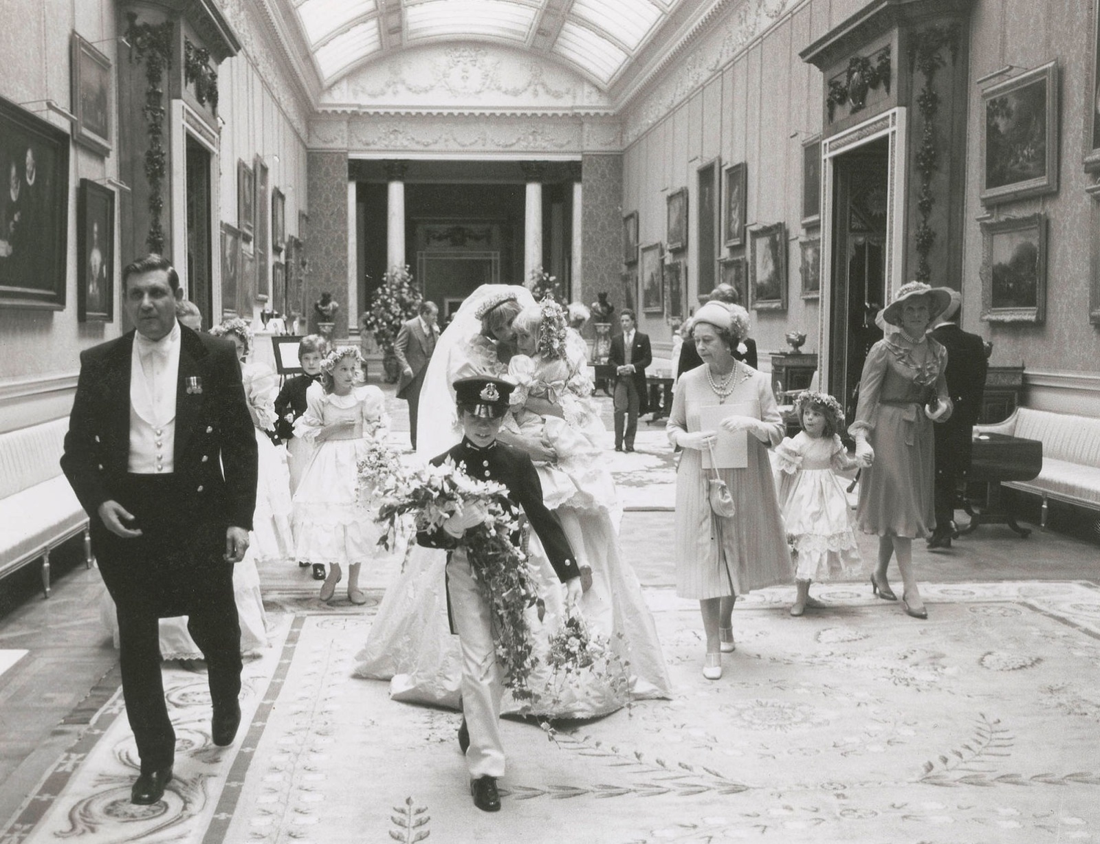 Fotos: Veja fotos raríssimas do casamento de princesa Diana com ...