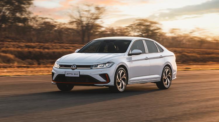 Novo VW Jetta GLI chega em novembro: veja preço e o que mudou no sedã