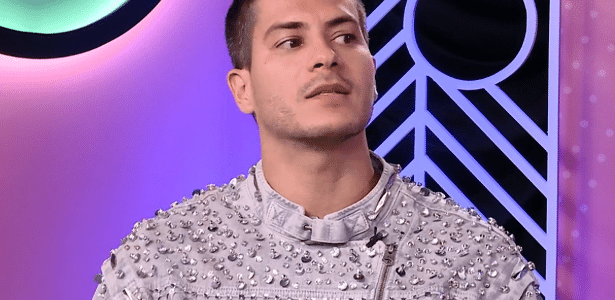 BBB 22: Arthur faz revelação chocante sobre vida antes do reality