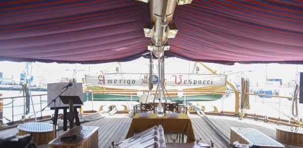 'Navio mais belo do mundo' chega ao Rio; como é o interior da embarcação