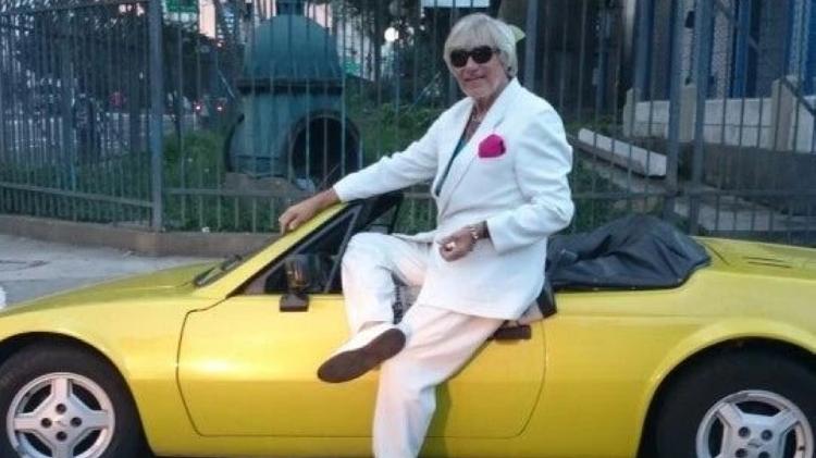 Homem do carro amarelo tem Farus restaurado e voltará às ruas de São Paulo