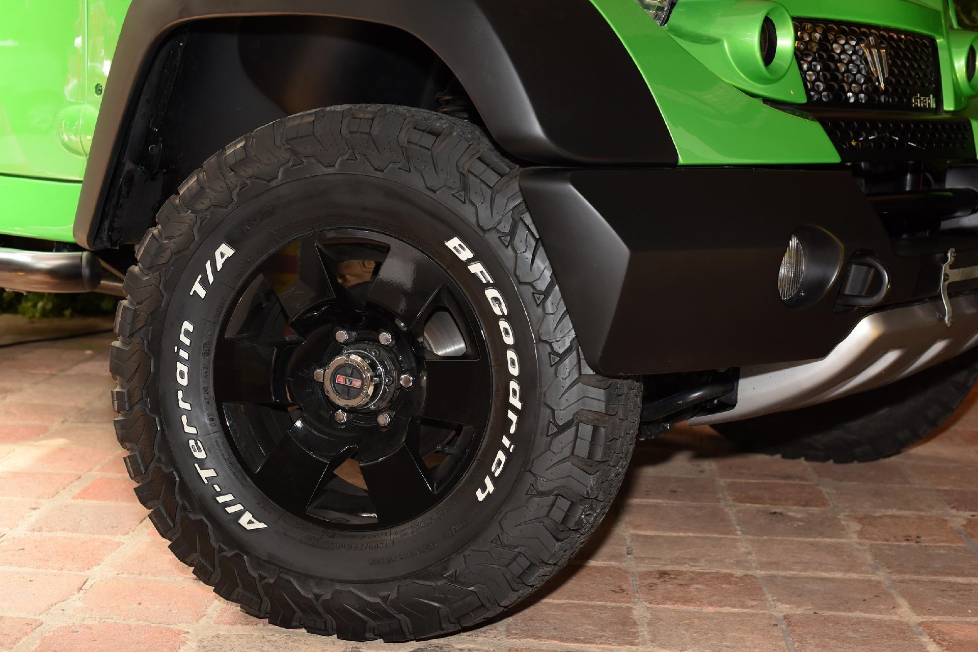 Empresa formada na favela quer levar jipe brasileiro Tac Stark a África ...