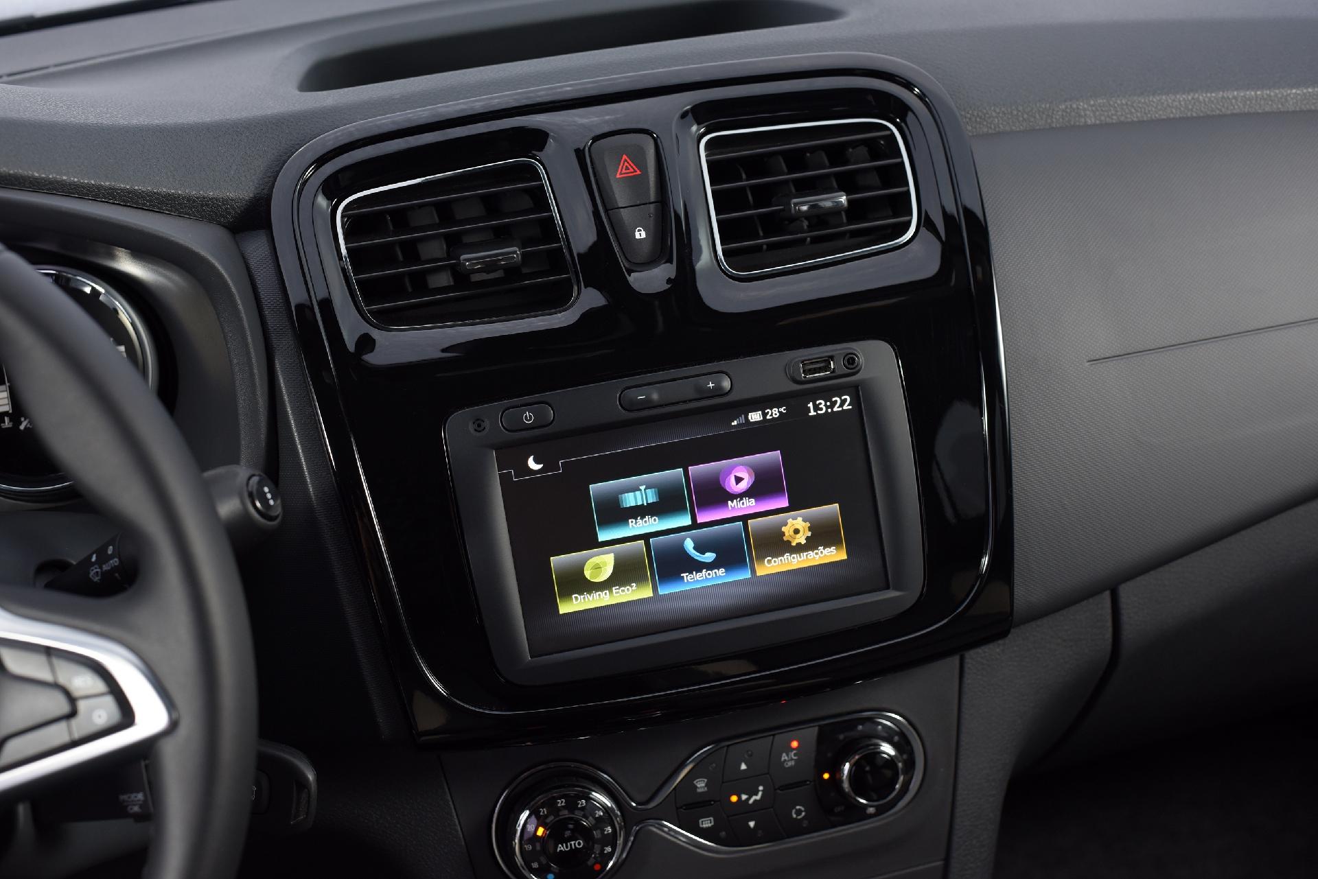 Duelo Chevrolet Onix x Renault Stepway