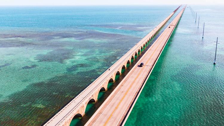 Overseas Highway: a estrada 'flutuante' que desafiou a engenharia
